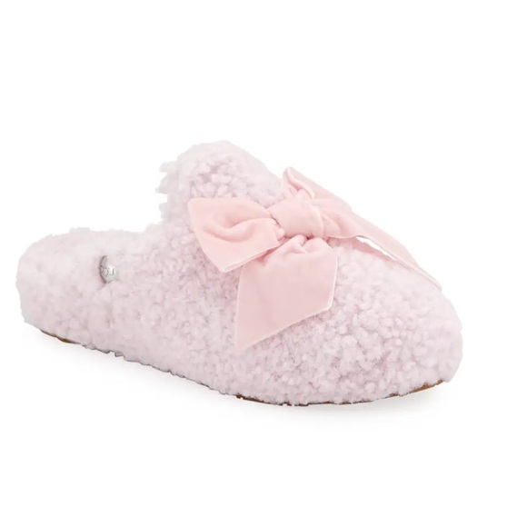 UGG | Shoes | Ugg Addison Velvet Bow Slipper Sz 7 In Seashell Pink ...
